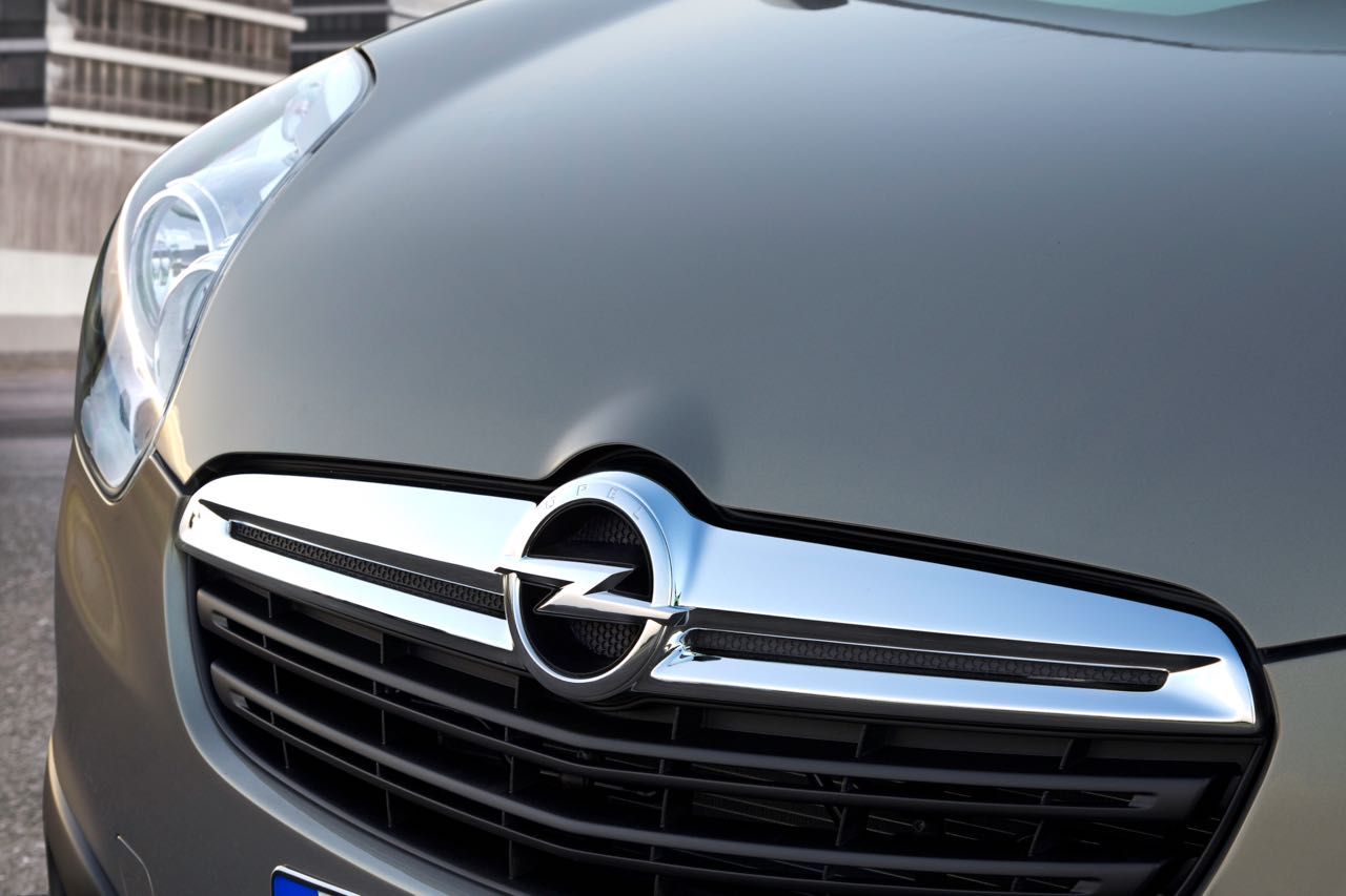 Las oficinas de Opel han sido registradas y ahora revisarán 100.000 diésel