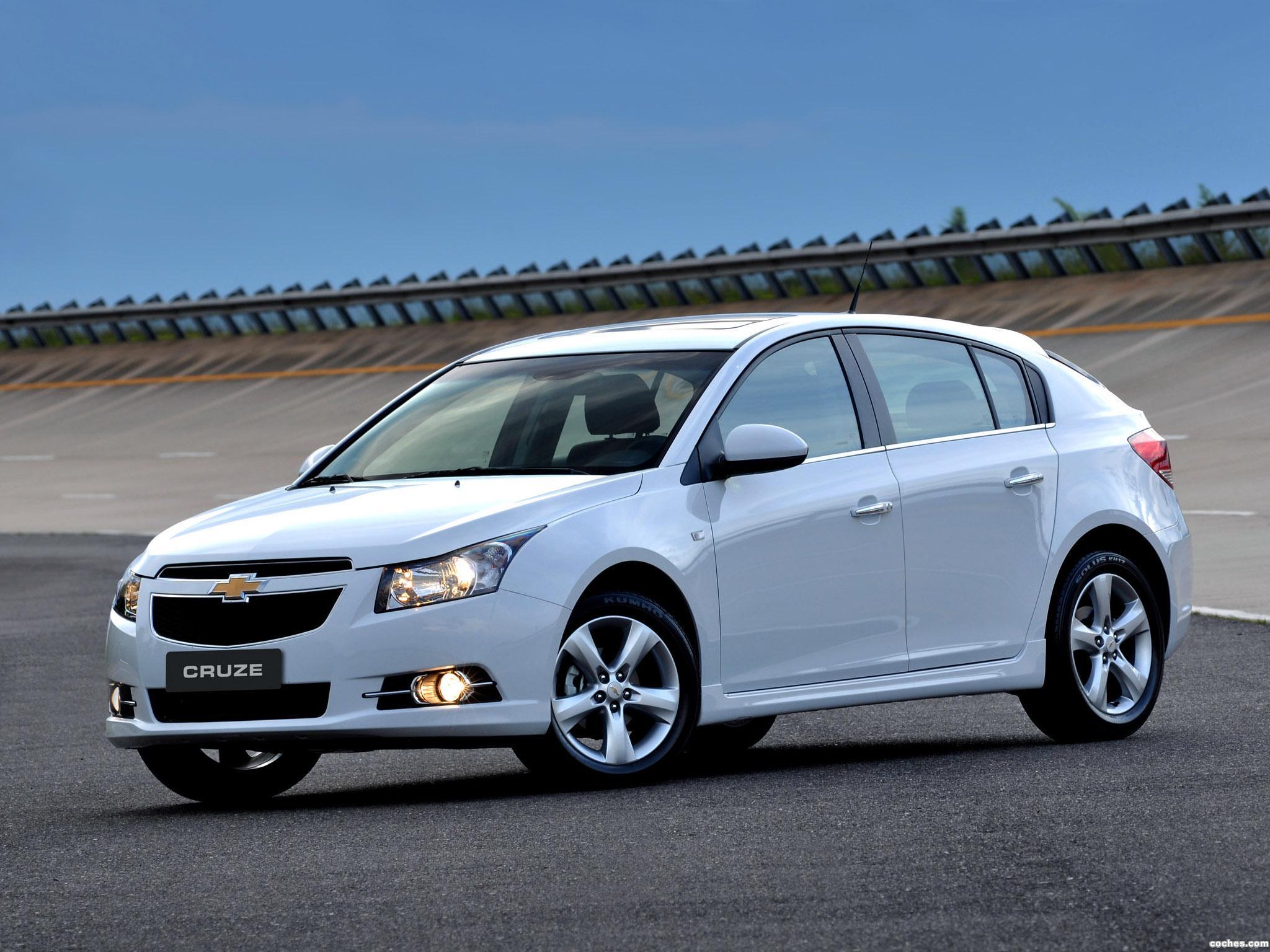 Fotos de Chevrolet Cruze Sport6 2012