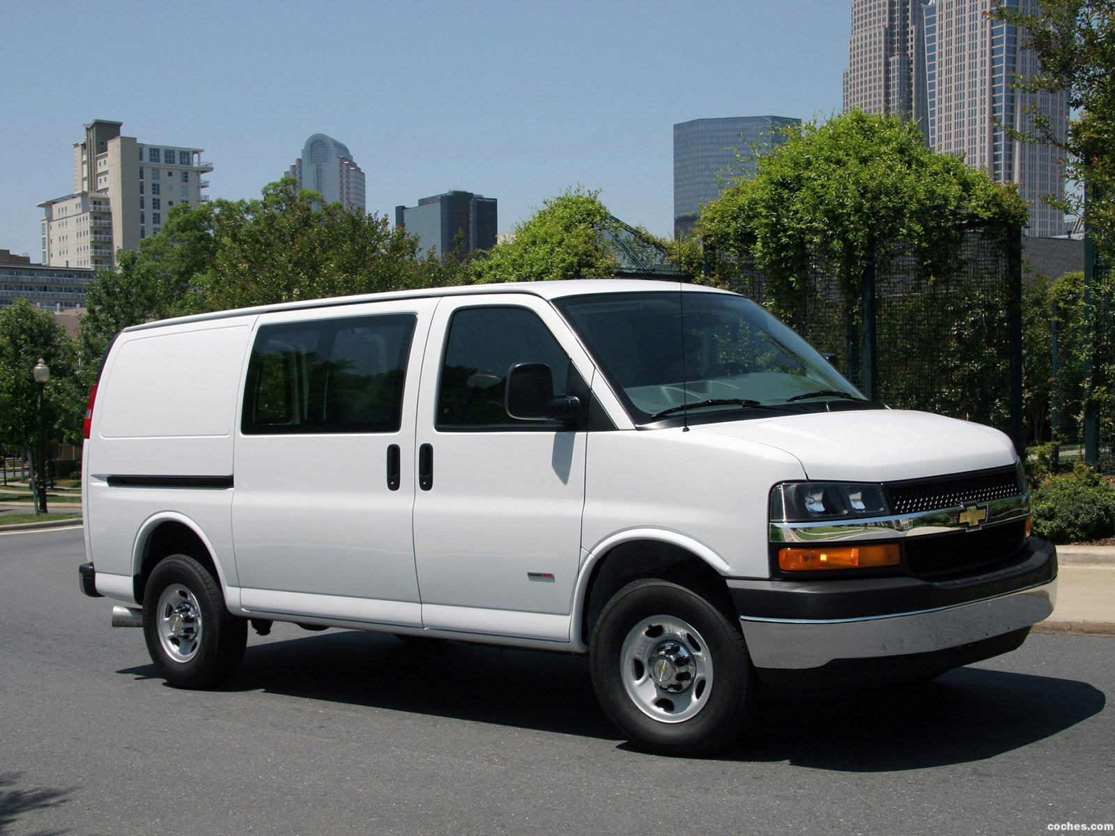 Fotos de Chevrolet Express Cargo Van 2002