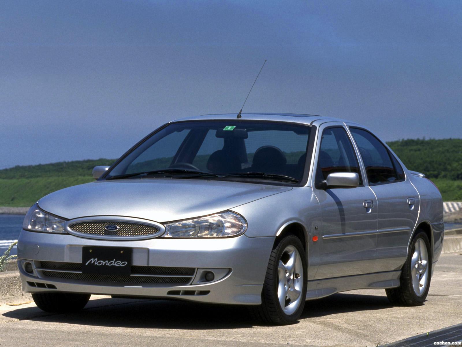 Fotos de Ford Mondeo Sedan Japón 1996