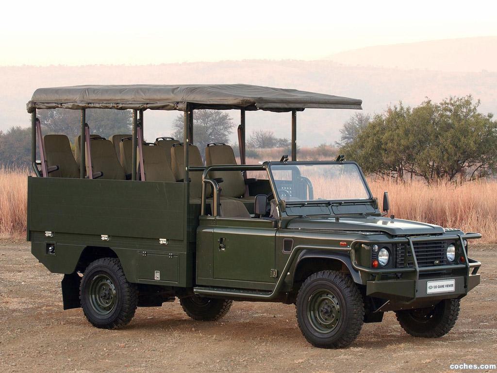 Fotos de Land Rover Defender 130 Safari Vehicles