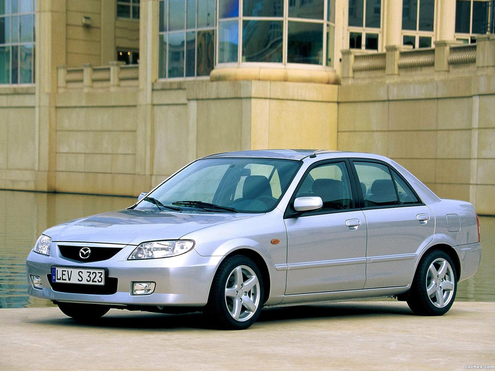 Fotos de Mazda 323 Sedan BJ 2000