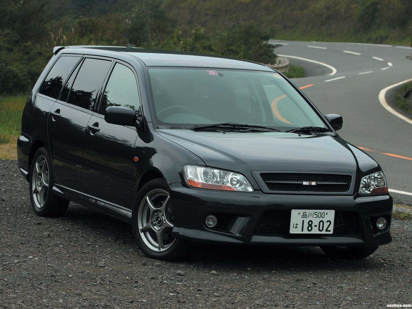 Fotos de Mitsubishi Lancer Cedia Wagon Ralliart 2000