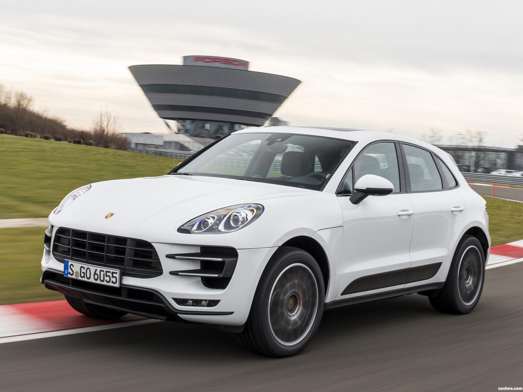 Fotos de Porsche Macan Turbo 2014