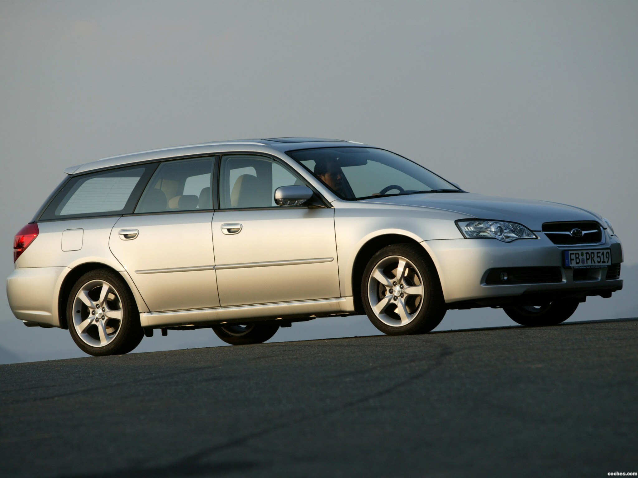 Fotos de Subaru Legacy Combi 2005