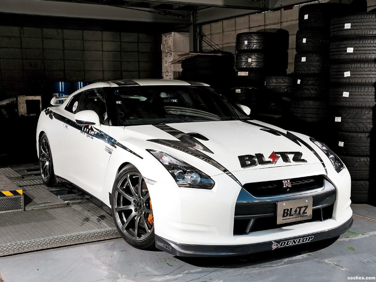 Fotos de Nissan Blitz GT-R Drift Spec 2010