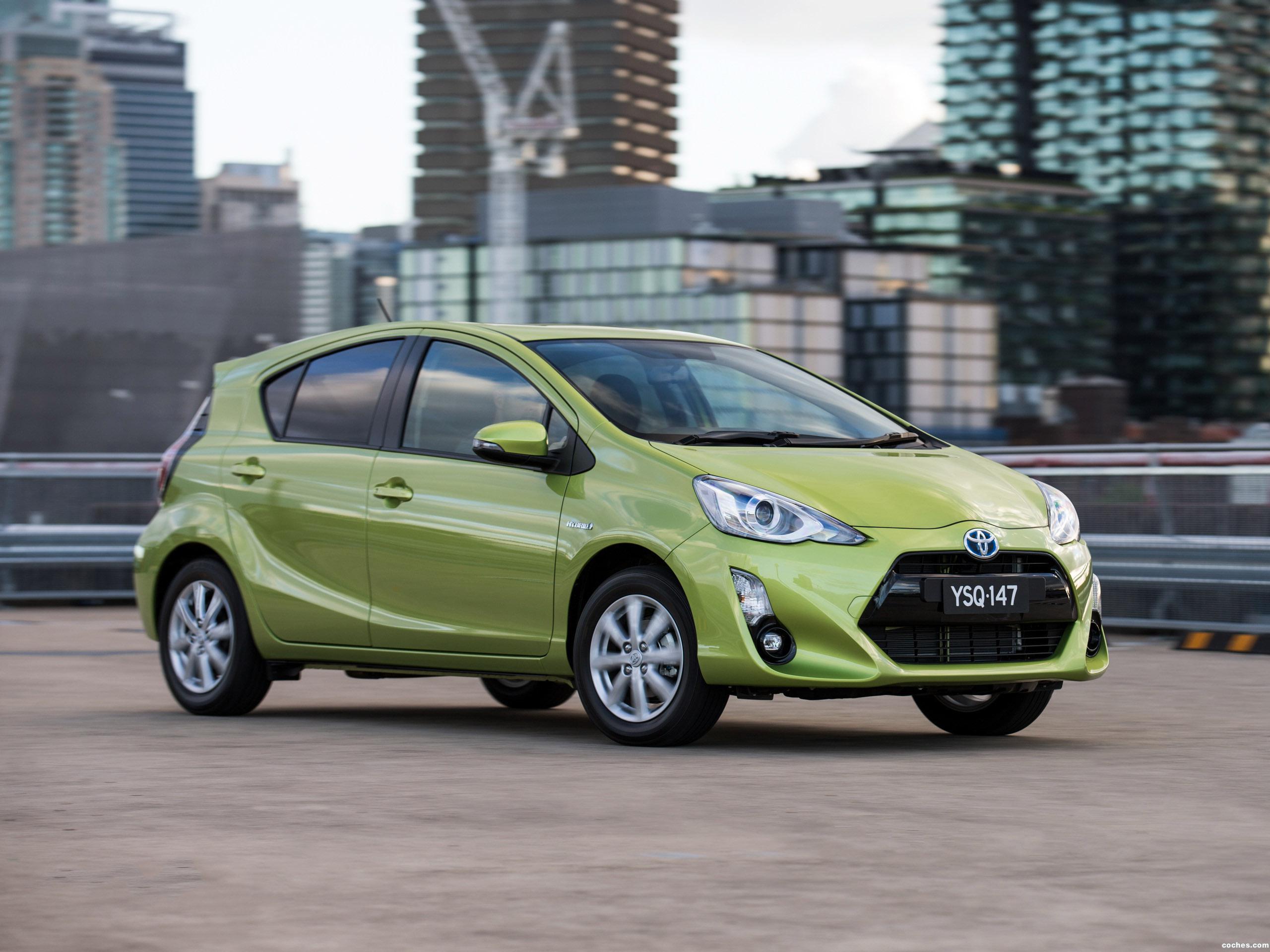 Fotos de Toyota Prius C Australia 2015