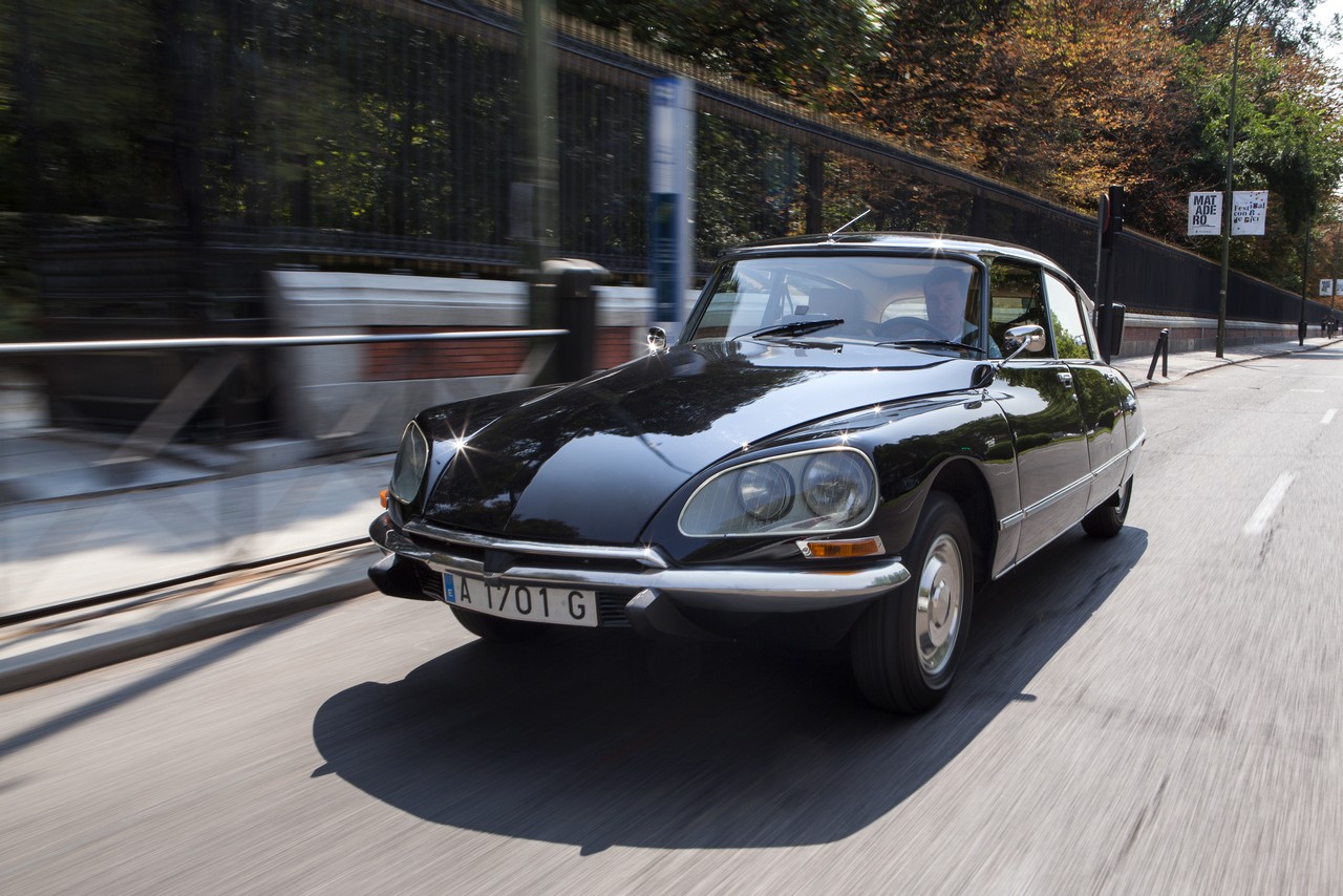 El regalo especial de DS: ver Madrid a bordo de un Citroën DS Tiburón