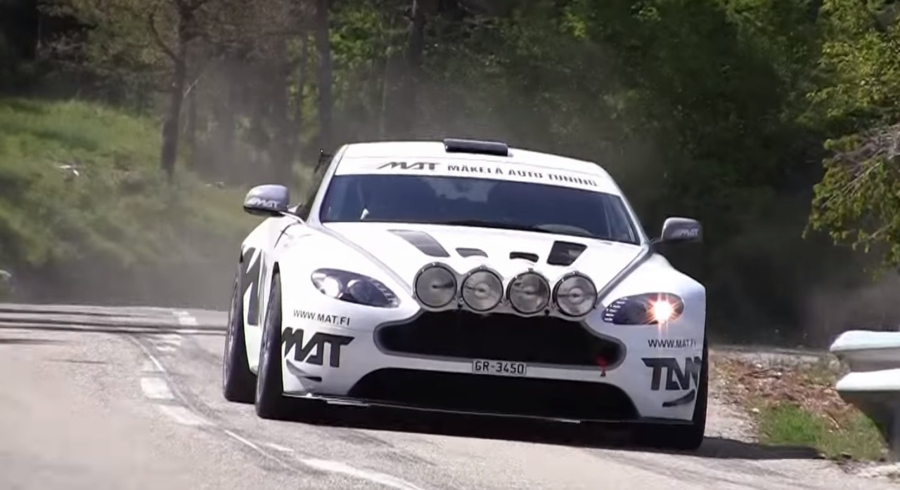 ¿Un Aston Martin V8 Vantage de rallyes? Aquí puedes verlo en vídeo