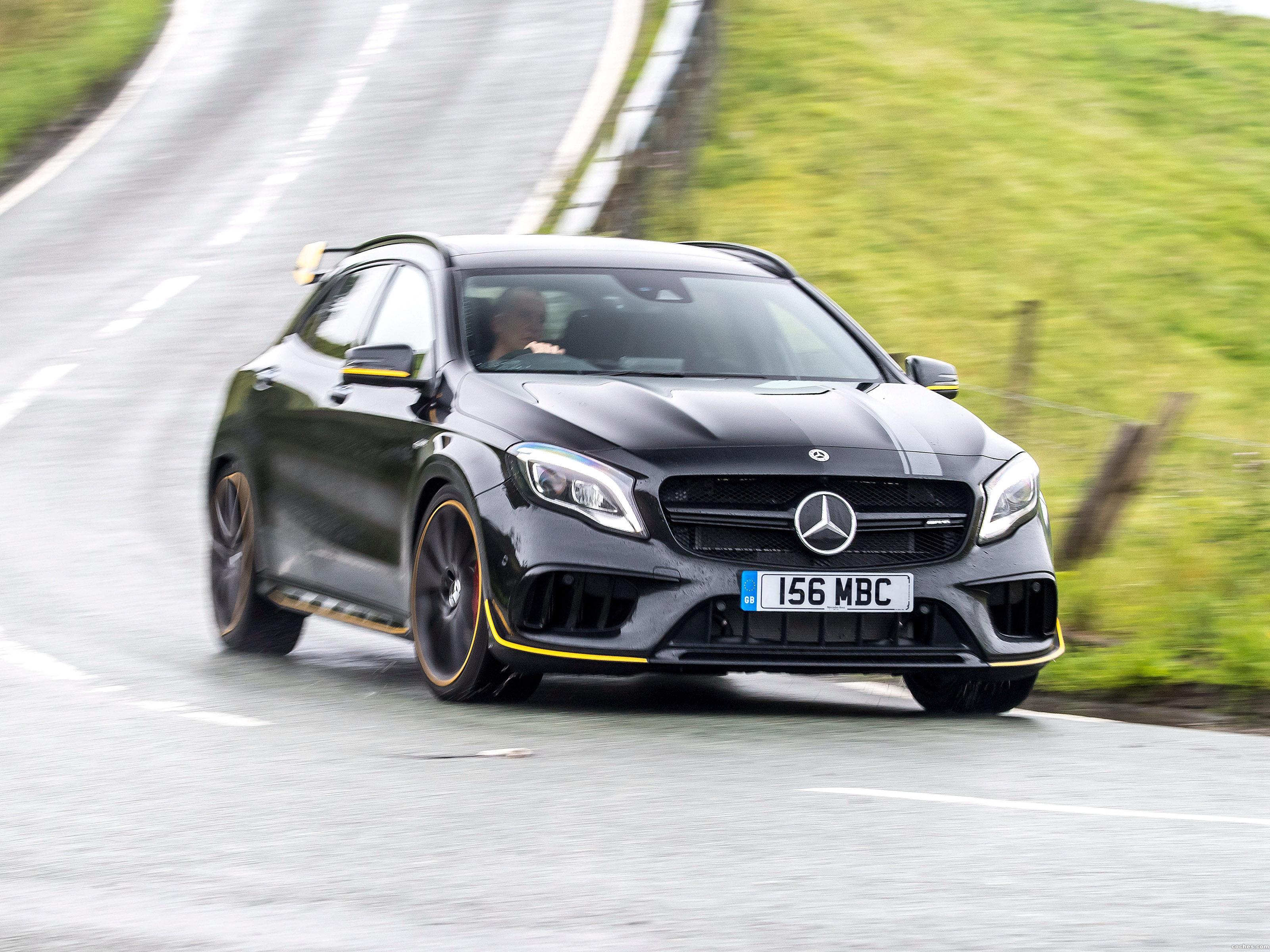 Fotos de Mercedes AMG GLA 45 4MATIC Yellow Night Edition X156 UK 2017