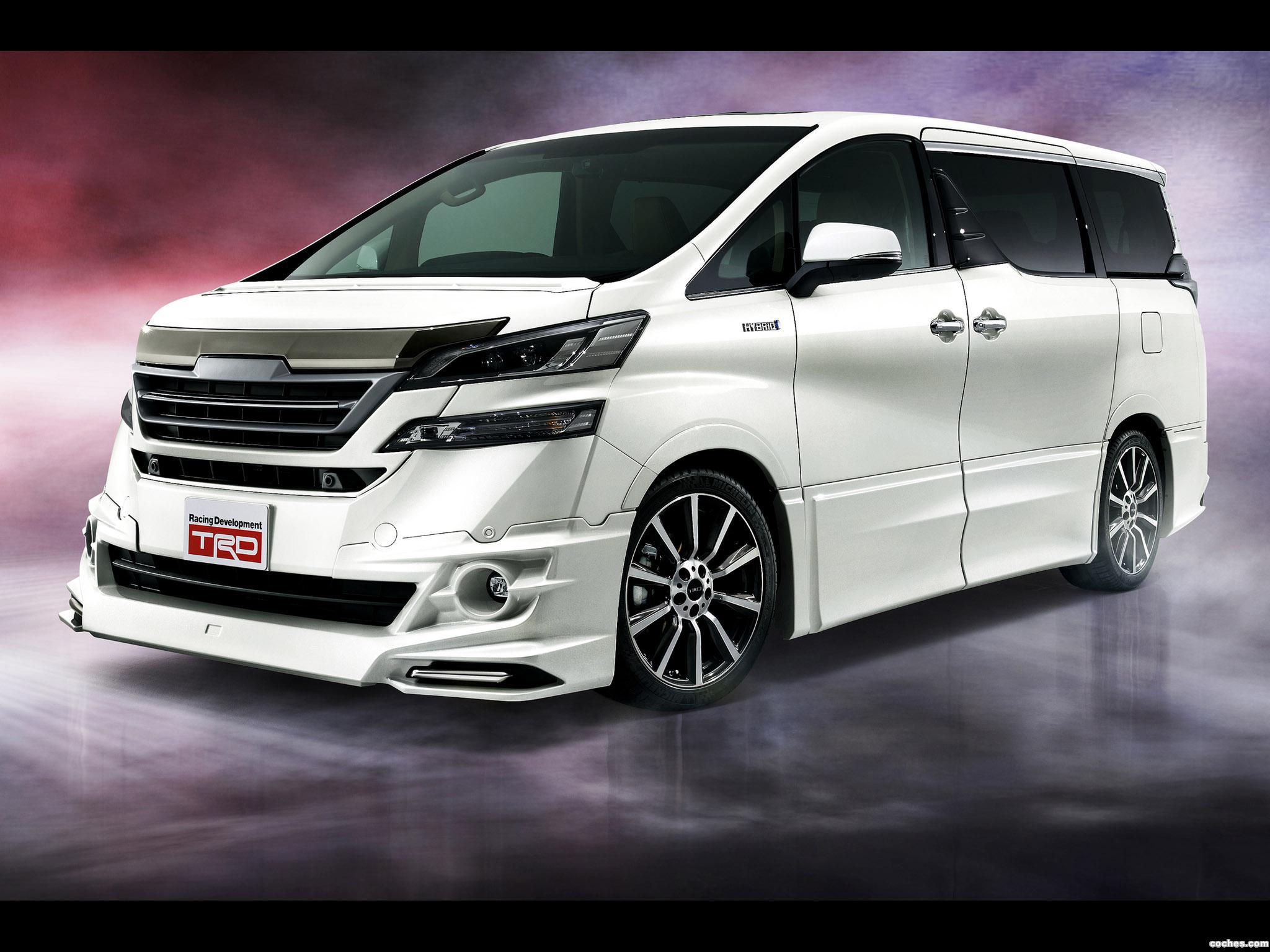 Fotos de Toyota Vellfire Hybrid TRD 2015