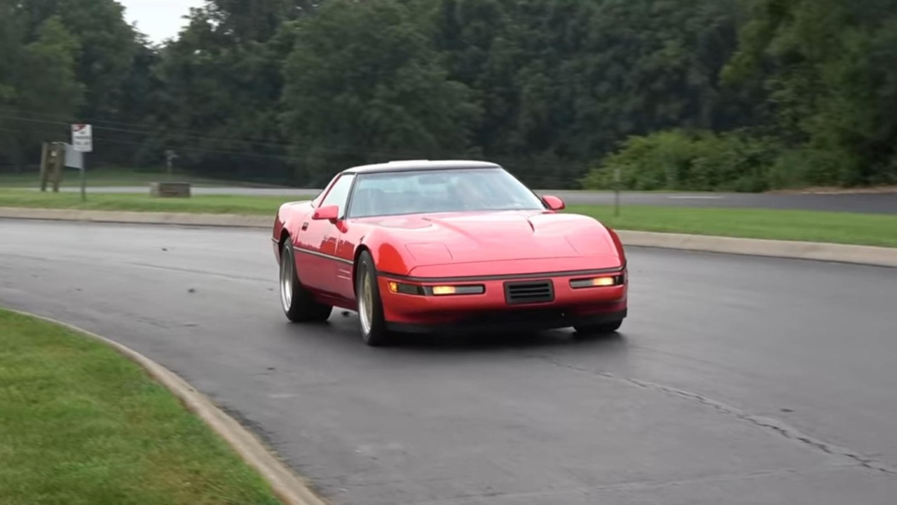 Chevrolet Corvette ZR-12: el deportivo estadounidense con motor V12 que ...