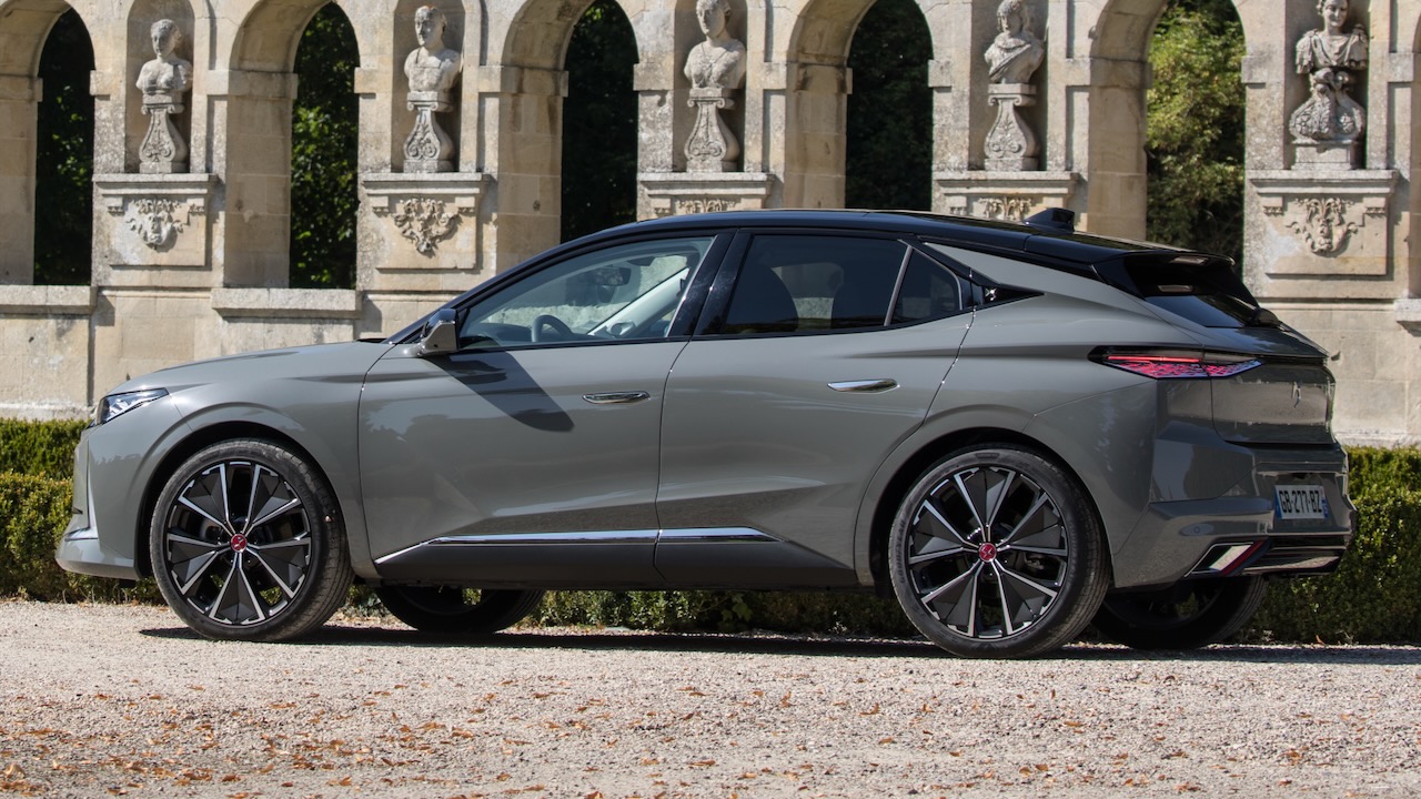 DS4 Hybrid | Consumos | Motor | Equipamientos
