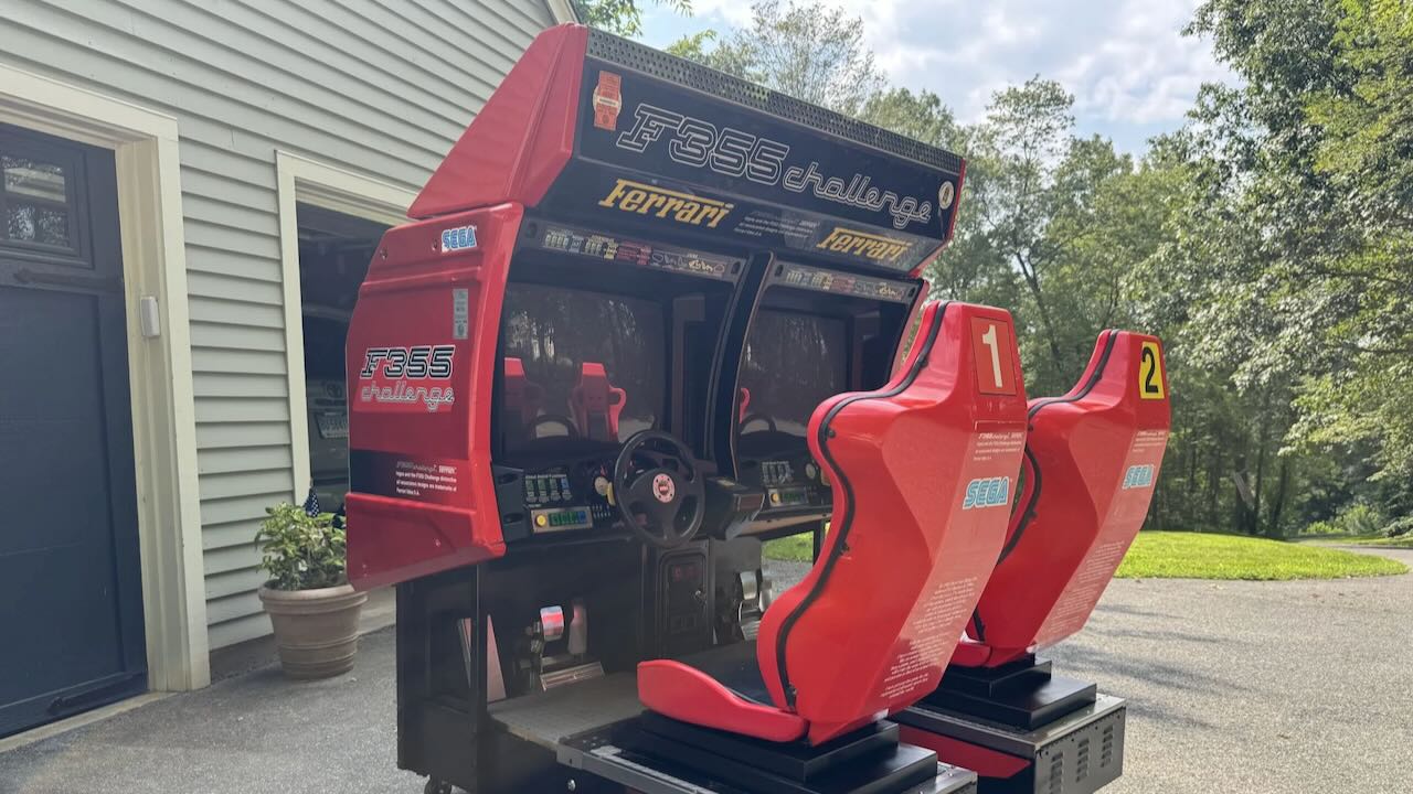 SEGA Ferrari F355 Challenge, el arcade que revolucionó los 90